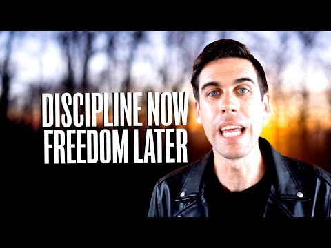 9 Stoic Secrets For Self-Mastery (From Experts)