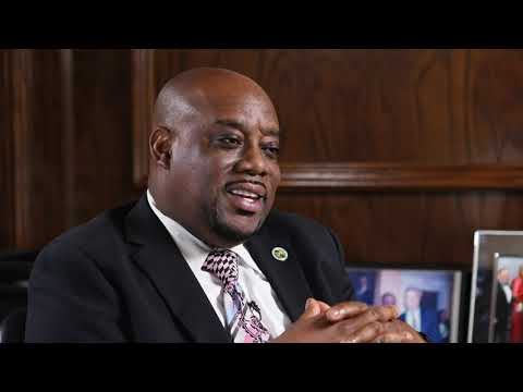 Mayor Johnson of Savannah Brings Oldest Georgia City Into the Future