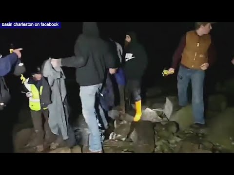 3 rescued after crab boat capsizes off Coos Bay
