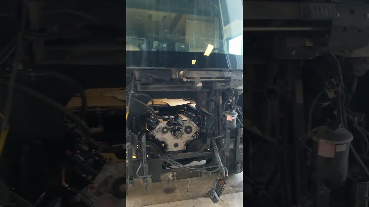 V10 Big Engine goes in Motorhome.