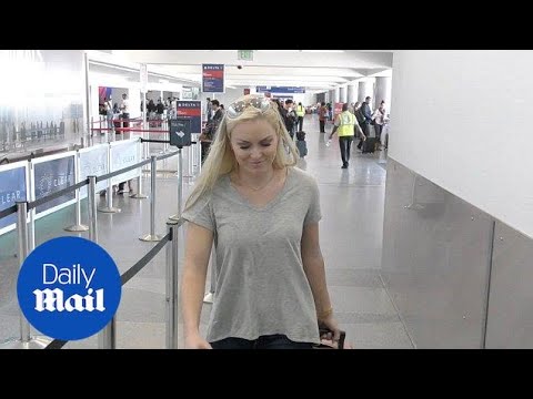Olympic Skier Lindsey Vonn flies out of LAX looking casual - Daily Mail