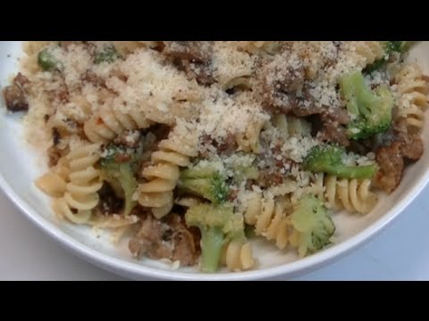 Rotini with Italian Sausage & Broccoli Skillet Supper Recipe ~ Noreen's Kitchen