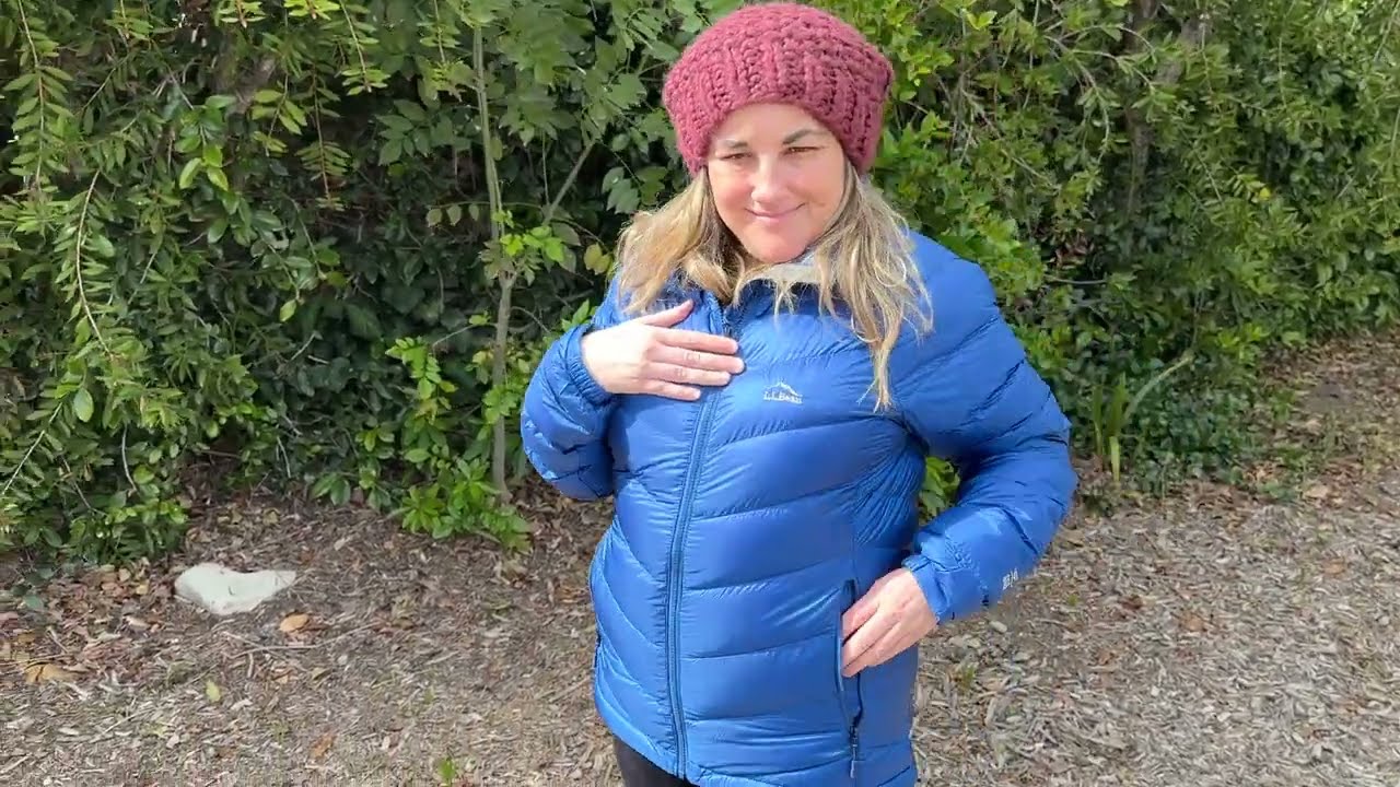 L.L. Bean Petite Women's Ultralight 850 Down Jacket in Blue