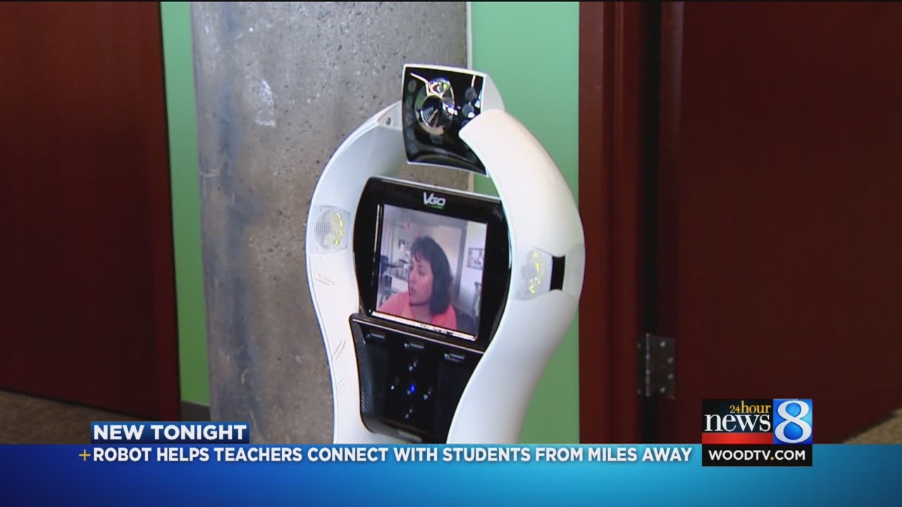 Robot teacher helps students at GR school