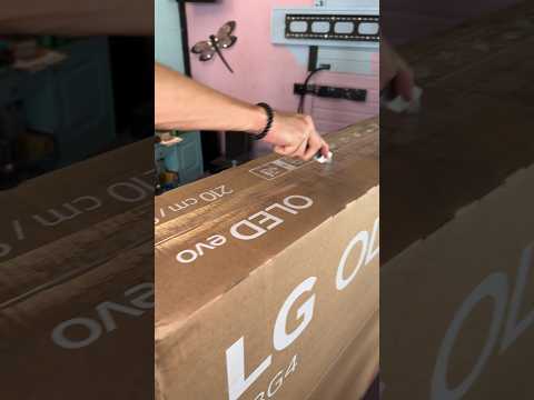 83” INCH LG OLED evo 4K Ultra HD HDR Smart TV. #lglifesgood #lg #lgtv #lifesgood #bigtv #bigscreen