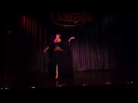 Hire Gin Minsky - Burlesque Entertainment in New York City, New York