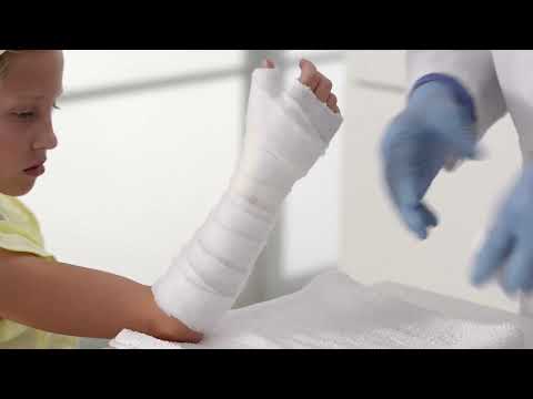 How to Apply a Thumb Spica Cast - 3M™ Scotchcast™ Soft Cast