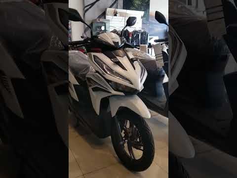 Ayo Di Pilih : Beat Street Silver, Vario 125 CBS ISS Advance Matte Blue atau Vario 160 active Black