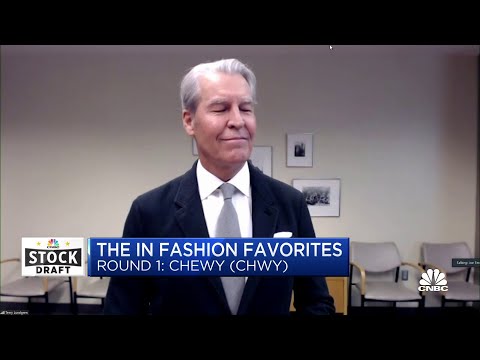 Fmr. Macy's CEO Terry Lundgren picks Chewy with second overall pick in CNBC Stock Draft