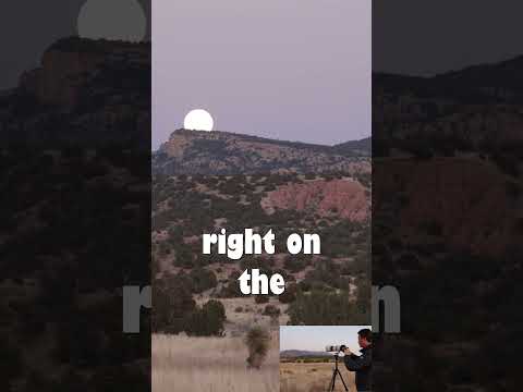 Photographing A PERFECT FULL MOON RISE In New Mexico