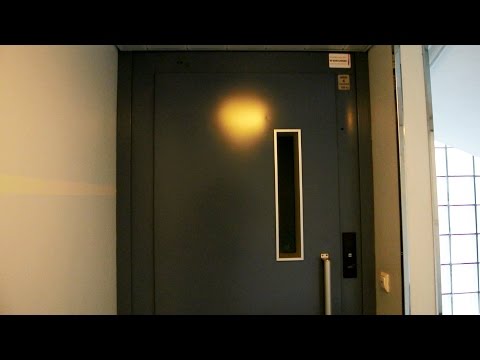1995 KONE "Novel Elements" traction elevators @ Liesikuja 6, Myyrmäki, Vantaa, Finland