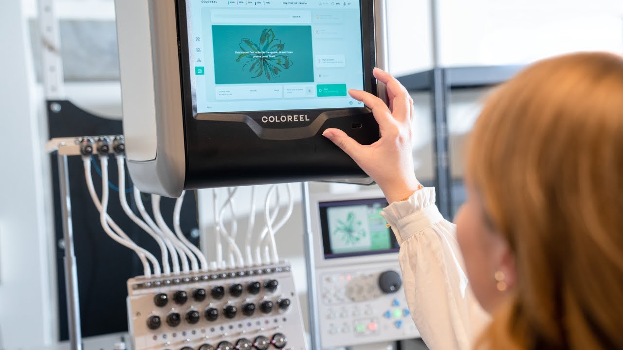 This is Coloreel | One thread. Unlimited colors - Instant thread coloring for embroidery