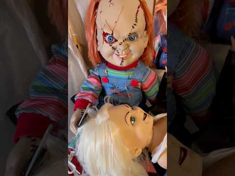 Chucky lays down the law with Tiffany. #childsplay #chucky #tiffany #horror #movie #doll 