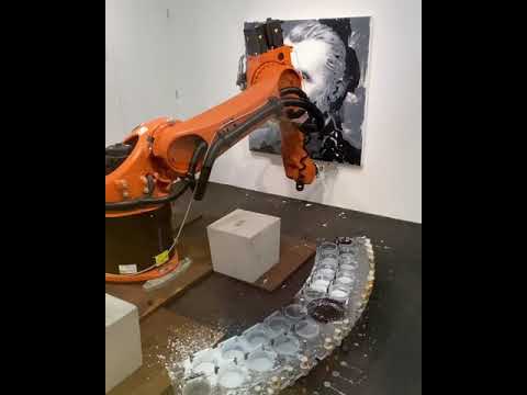Robot Paints Portrait of Renowned Dutch Painter - 1140174