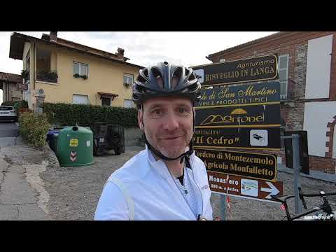 Cycling around the Italian vineyards.