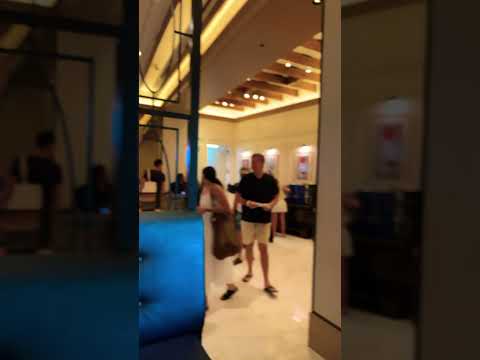 August 25, 2023 and Atlantis at the Bahamas is absolutely packed with people!