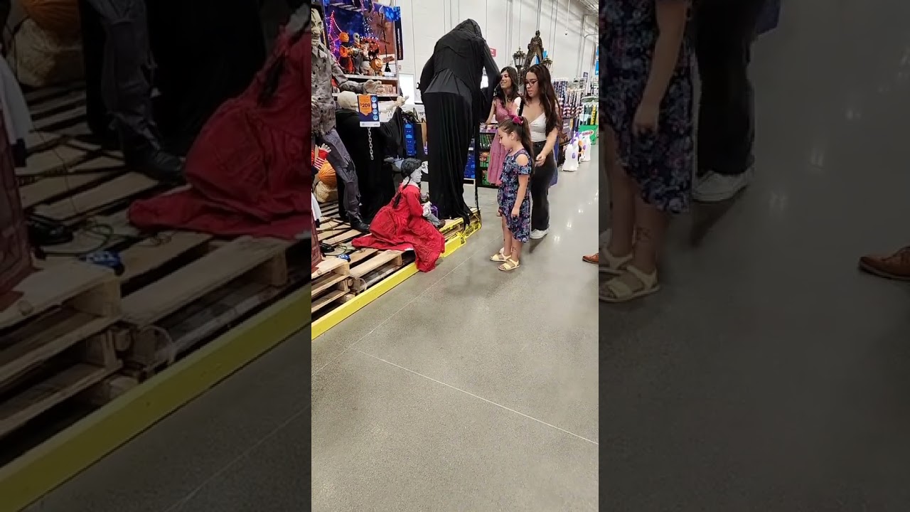 My trip to Lowes hardware went like this 🤣🤣 #scary #funny #jumpscare #prank