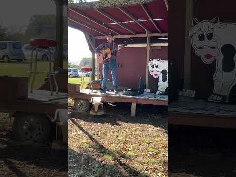 Manakin Market Oct 19, 2024. Michael Laverty