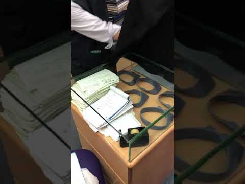 How to fold a suit jacket or sport coat - Hong Kong expert!