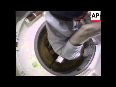 USA: NASA MAY EXTEND SPACE SHUTTLE'S STAY IN ORBIT FOR EXTRA DAY