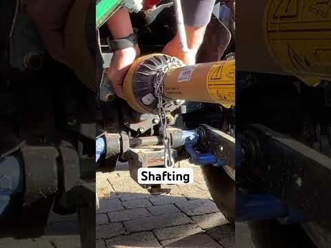 A little bit of pto shafting #tractor #tractorvideo #shorts