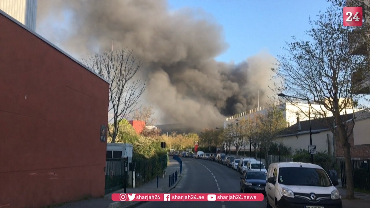 French fire service attends warehouse fire on outskirts of Paris