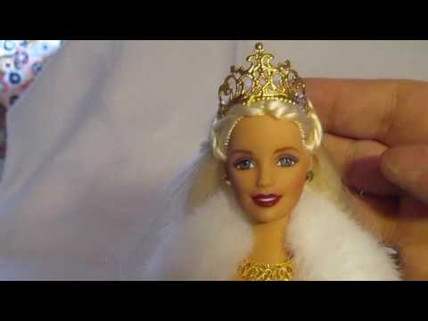 Special 2000 Holiday Celebration Millennial Barbie Review