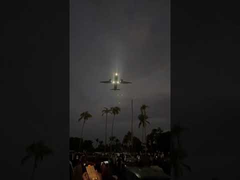 Calicut airport flight landing #flyingbeast #calicutinternationalairport