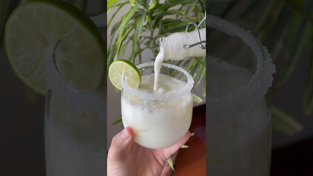 BRAZILIAN LEMONADE 🍋🇧🇷 (the best lemonade in the world 🌎)