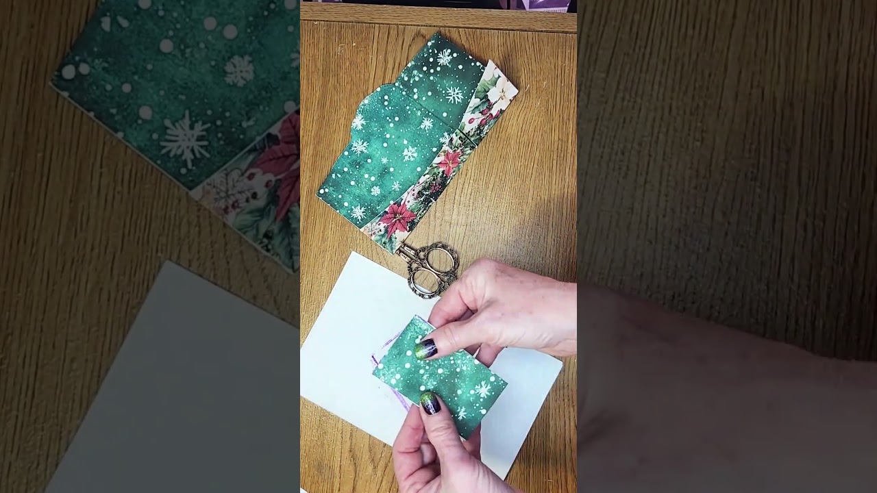 Assembling My Christmas Junk Journal Trifold Folio | DIY Tutorial