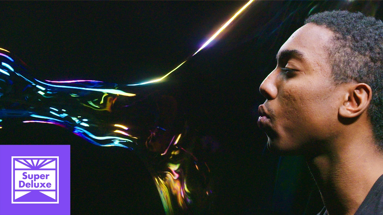 Hypnotic Bubble Blowing | Nice Content | Tatered
