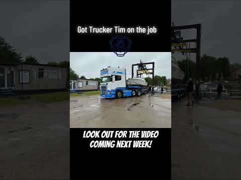 Trucker Tim had a special delivery for us #truckertim #scania #scaniav8 #haulage #boat #boats