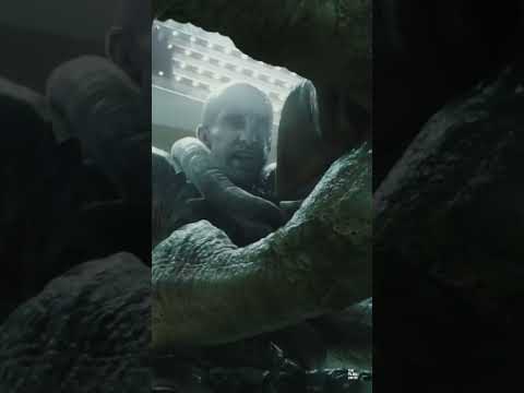 The REAL Alien Vs. Predator! #prometheus #alien #alienromulus #predator #ridleyscott #shorts