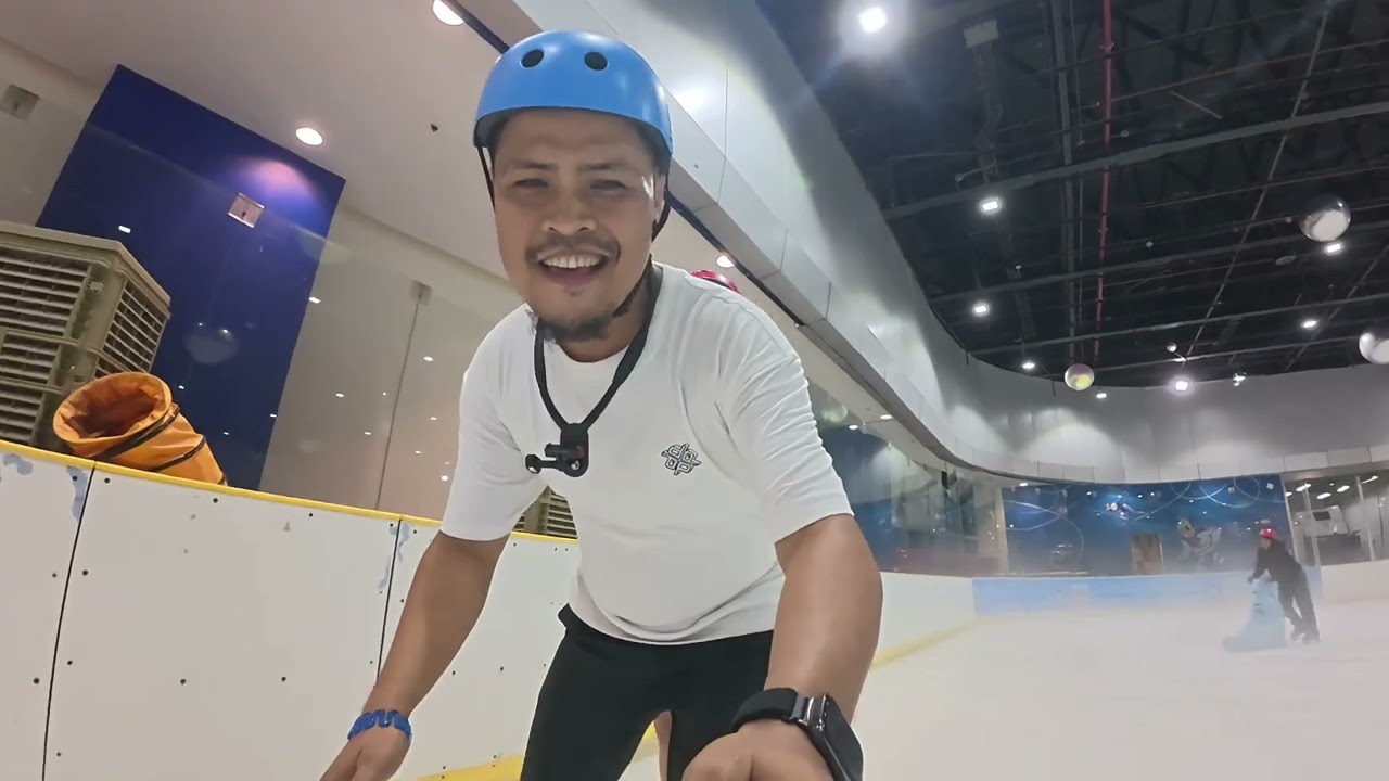 SM Skating - Our Ice Skating Adventure in SM Cebu. 