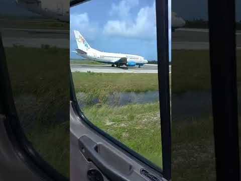 Bahamas Air B737