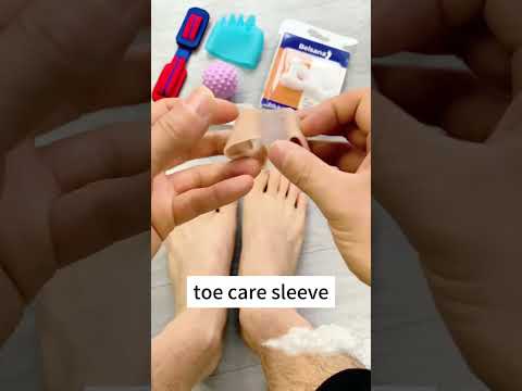 Double rings toe separators could be wear.