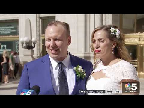 Dozens of Couples Married on Magnificent Mile | NBC Chicago