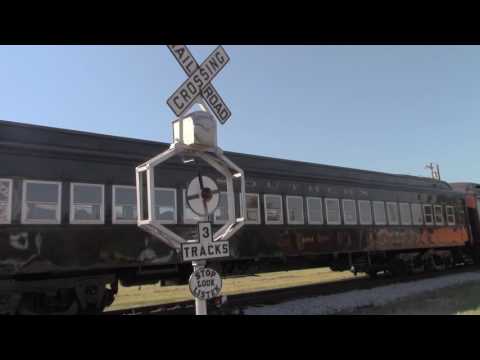 Southern GP30 2601 Passes by a 'Magnetic Flagman' Wig Wag Crossing Signal