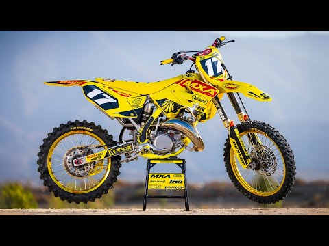 BACK-TO-LIFE: We ride a 2006 Suzuki RM125 Two-Stroke