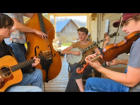 Margo MacSweeney plays “Trouble in Mind” – THE HOBBLEDEHOY