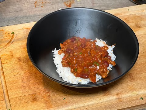 Quorn Chilli. Great rich flavours in this easy to cook, 35 minute dish. . Vegan,