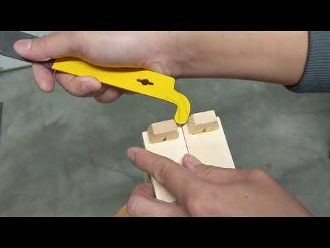 Beekeeping J-hook tool mod