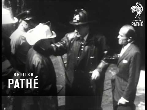 Art Saved From Museum Fire (1958)