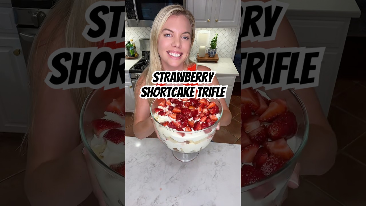 STRAWBERRY SHORTCAKE TRIFLE 🍰 🍓 #strawberrycake #strawberrytrifle #summerdessert #backyardbbq