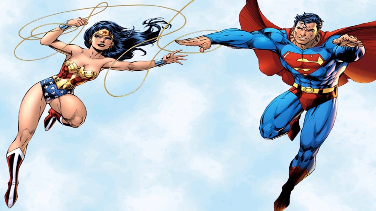Babes Zone | WonderWoman vs Batman vs SuperMan