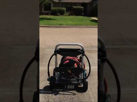 GORILLA Garden Hose Reel Cart 250 RUNAWAY!