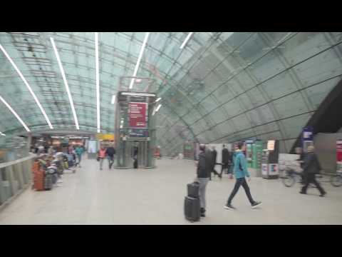 How to get to Sheraton Frankfurt Airport Hotel from long distance train station, Frankfurt Airport