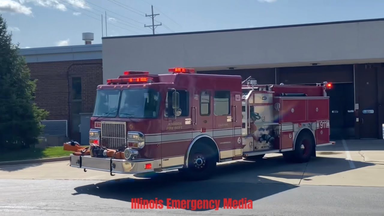 Addison Fire District Medic 71 and Engine 71 Responding