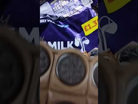 Cadbury Dairy Milk Oreo Sandwich🍫 #cadbury #dairymilk #shorts #chocolate #dairymilkoreo  - lil one ❤