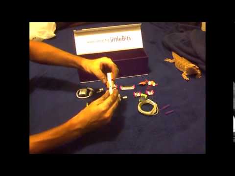 Unboxing of the littleBits Deluxe Kit.